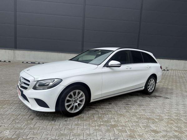 Balts Mercedes-Benz c-220 2019 Šauļi, ar dzinēja tilpumu 1.95 L un nobraukumu 270 tūkst. km par 9700 €, foto 1 vietnē AUTOMOTO.COM.LV