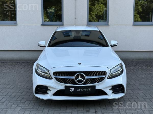White Mercedes-Benz c-220 2019 in Jelgava, with an engine capacity of 2.00 L and mileage of 264 thousand km for 17500 €, photo 2 on AUTOMOTO.COM.LV