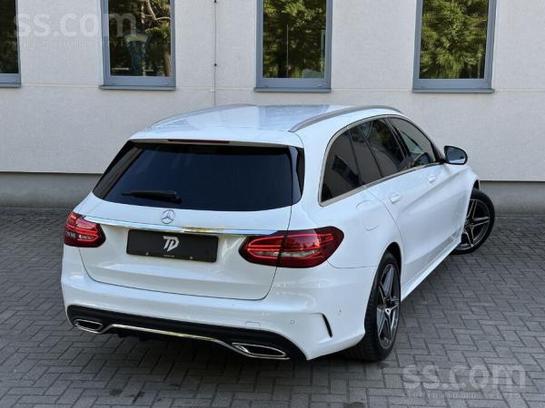 White Mercedes-Benz c-220 2019 in Jelgava, with an engine capacity of 2.00 L and mileage of 264 thousand km for 17500 €, photo 6 on AUTOMOTO.COM.LV
