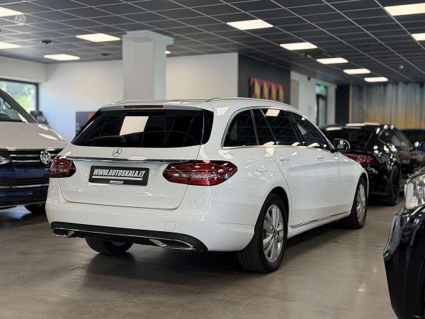 Balts Mercedes-Benz c-220 2019 Klaipėda, ar dzinēja tilpumu 1.95 L un nobraukumu 236 tūkst. km par 16500 €, foto 5 vietnē AUTOMOTO.COM.LV