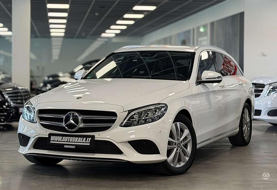 Белый Мерседес Ц 220 2019 в Клайпеда, объемом двигателя 1.95 л и пробегом 236 тыс. км за 16500 €, фото 1 на AUTOMOTO.COM.LV