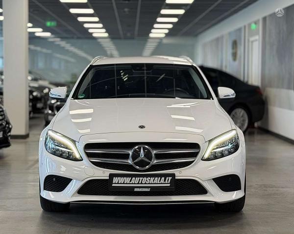 Balts Mercedes-Benz c-220 2019 Klaipėda, ar dzinēja tilpumu 1.95 L un nobraukumu 236 tūkst. km par 16500 €, foto 2 vietnē AUTOMOTO.COM.LV