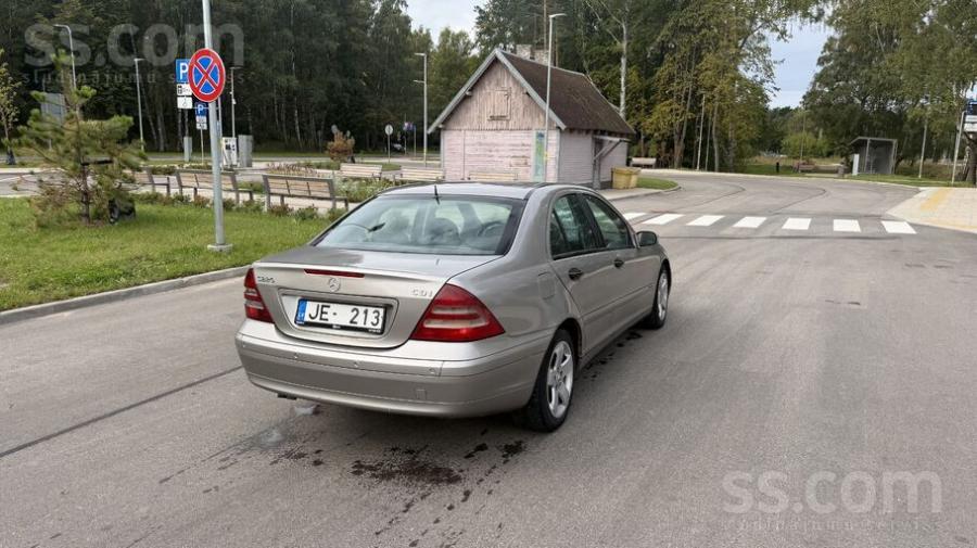 Желтый Мерседес Ц 220 2003 в Рига, объемом двигателя 2.20 л и пробегом 0 тыс. км за 1350 €, фото 5 на AUTOMOTO.COM.LV