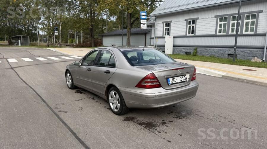 Желтый Мерседес Ц 220 2003 в Рига, объемом двигателя 2.20 л и пробегом 0 тыс. км за 1350 €, фото 6 на AUTOMOTO.COM.LV