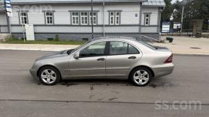 Желтый Мерседес Ц 220 2003 в Рига, объемом двигателя 2.20 л и пробегом 0 тыс. км за 1350 €, фото 4 на AUTOMOTO.COM.LV