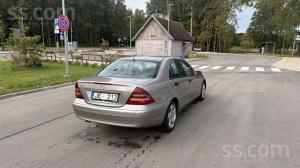 Желтый Мерседес Ц 220 2003 в Рига, объемом двигателя 2.20 л и пробегом 0 тыс. км за 1350 €, фото 5 на AUTOMOTO.COM.LV
