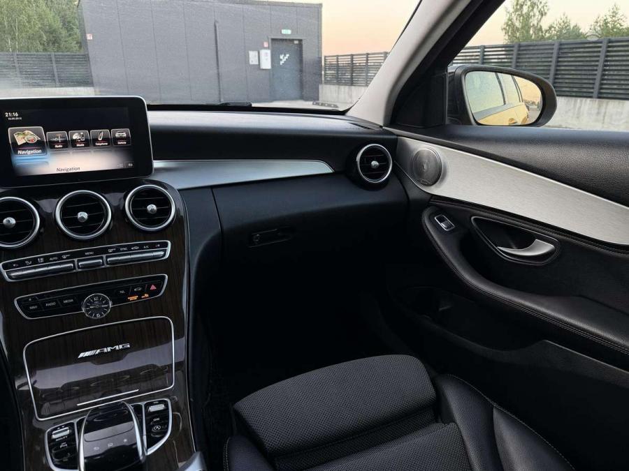 Yellow Mercedes-Benz c-220 2014 in Vilnius, with an engine capacity of 2.14 L and mileage of 300 thousand km for 11999 €, photo 20 on AUTOMOTO.COM.LV