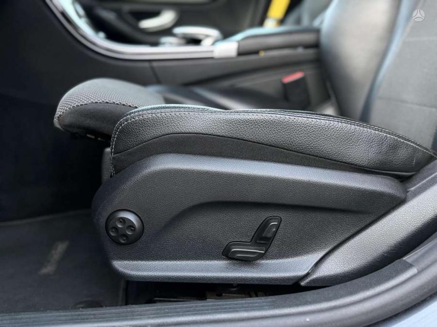Yellow Mercedes-Benz c-220 2014 in Vilnius, with an engine capacity of 2.14 L and mileage of 300 thousand km for 11999 €, photo 25 on AUTOMOTO.COM.LV