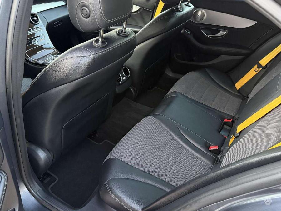 Yellow Mercedes-Benz c-220 2014 in Vilnius, with an engine capacity of 2.14 L and mileage of 300 thousand km for 11999 €, photo 37 on AUTOMOTO.COM.LV