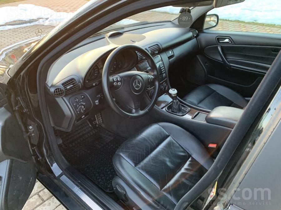 Черный Мерседес Ц 230 2004 в Огре, объемом двигателя 1.80 л и пробегом 301 тыс. км за 1900 €, фото 5 на AUTOMOTO.COM.LV