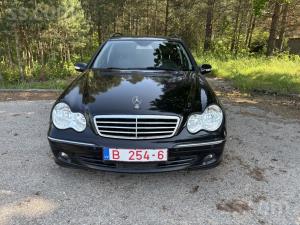 Melns Mercedes-Benz c-230 2006 Ogre, ar dzinēja tilpumu 2.20 L un nobraukumu 0 tūkst. km par 3500 €, foto 3 vietnē AUTOMOTO.COM.LV