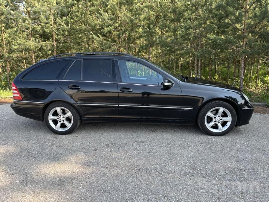 Melns Mercedes-Benz c-230 2006 Ogre, ar dzinēja tilpumu 2.20 L un nobraukumu 0 tūkst. km par 3500 €, foto 7 vietnē AUTOMOTO.COM.LV