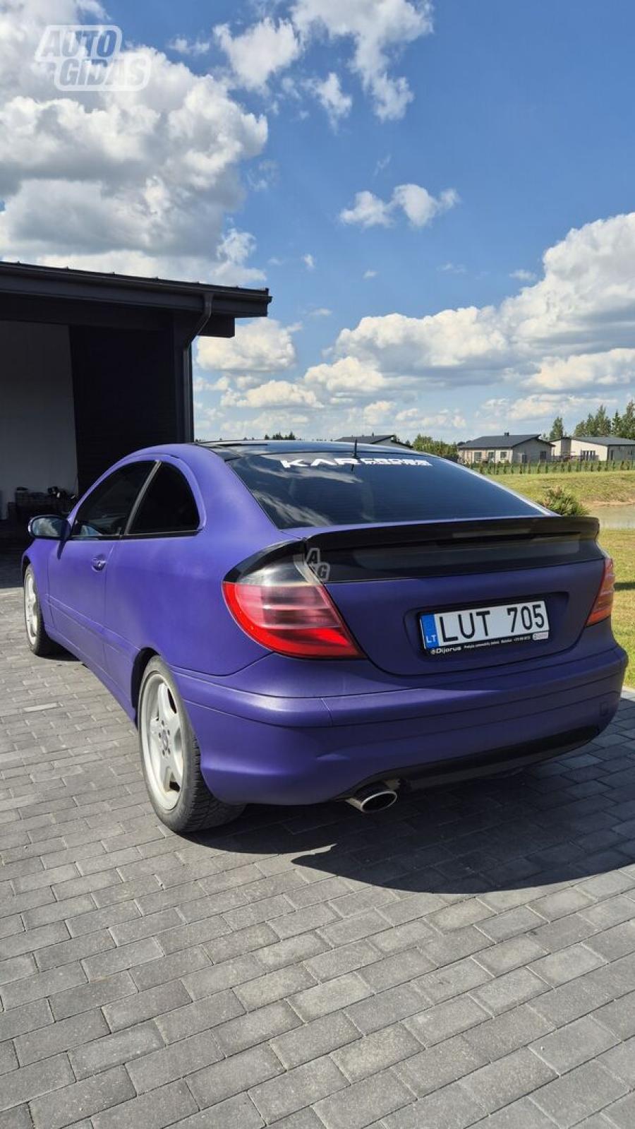 Blue Mercedes-Benz c-230 2001 in Siauliai, with an engine capacity of 2.30 L and mileage of 282 thousand km for 2100 €, photo 5 on AUTOMOTO.COM.LV