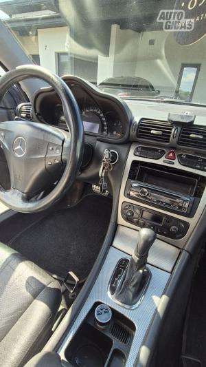 Blue Mercedes-Benz c-230 2001 in Siauliai, with an engine capacity of 2.30 L and mileage of 282 thousand km for 2100 €, photo 13 on AUTOMOTO.COM.LV