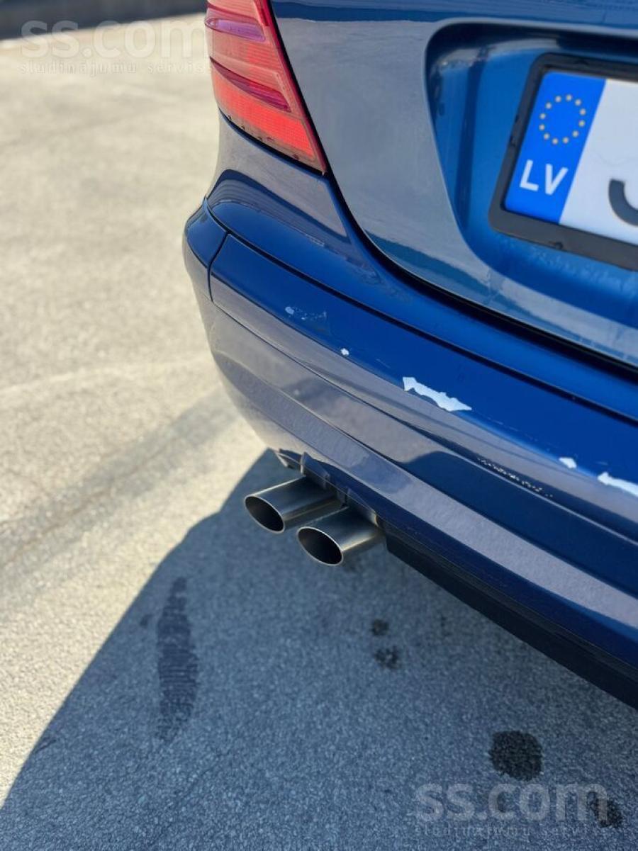 Zils Mercedes-Benz c-230 2003 Rīga, ar dzinēja tilpumu 2.30 L un nobraukumu 219 tūkst. km par 1700 €, foto 5 vietnē AUTOMOTO.COM.LV