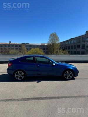 Zils Mercedes-Benz c-230 2003 Rīga, ar dzinēja tilpumu 2.30 L un nobraukumu 219 tūkst. km par 1700 €, foto 7 vietnē AUTOMOTO.COM.LV