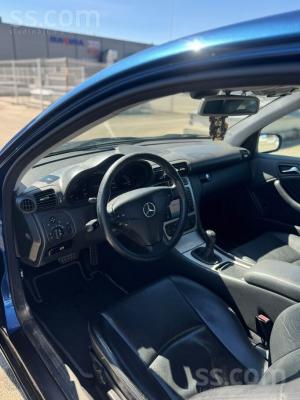 Zils Mercedes-Benz c-230 2003 Rīga, ar dzinēja tilpumu 2.30 L un nobraukumu 219 tūkst. km par 1700 €, foto 8 vietnē AUTOMOTO.COM.LV
