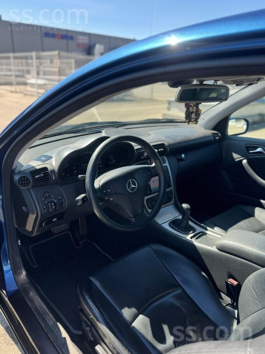 Zils Mercedes-Benz c-230 2003 Rīga, ar dzinēja tilpumu 2.30 L un nobraukumu 219 tūkst. km par 1700 €, foto 8 vietnē AUTOMOTO.COM.LV