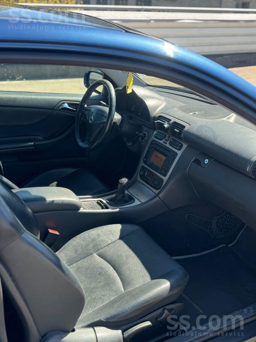 Zils Mercedes-Benz c-230 2003 Rīga, ar dzinēja tilpumu 2.30 L un nobraukumu 219 tūkst. km par 1700 €, foto 9 vietnē AUTOMOTO.COM.LV