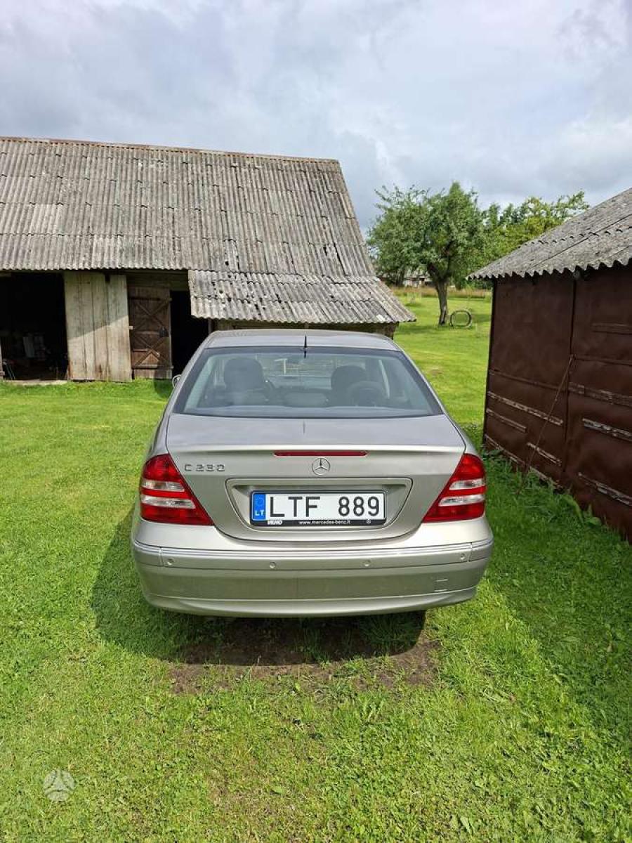 Brūns Mercedes-Benz c-230 2006 Viļņa, ar dzinēja tilpumu 2.50 L un nobraukumu 272 tūkst. km par 1300 €, foto 1 vietnē AUTOMOTO.COM.LV