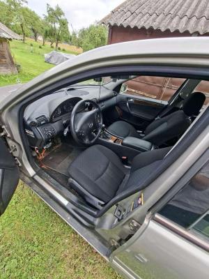 Brūns Mercedes-Benz c-230 2006 Viļņa, ar dzinēja tilpumu 2.50 L un nobraukumu 272 tūkst. km par 1300 €, foto 8 vietnē AUTOMOTO.COM.LV
