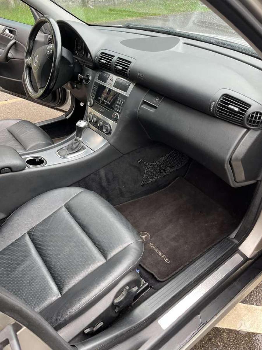 Brūns Mercedes-Benz c-230 2008 Birštonas, ar dzinēja tilpumu 2.50 L un nobraukumu 203 tūkst. km par 1600 €, foto 6 vietnē AUTOMOTO.COM.LV