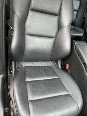 Brūns Mercedes-Benz c-230 2008 Birštonas, ar dzinēja tilpumu 2.50 L un nobraukumu 203 tūkst. km par 1600 €, foto 8 vietnē AUTOMOTO.COM.LV
