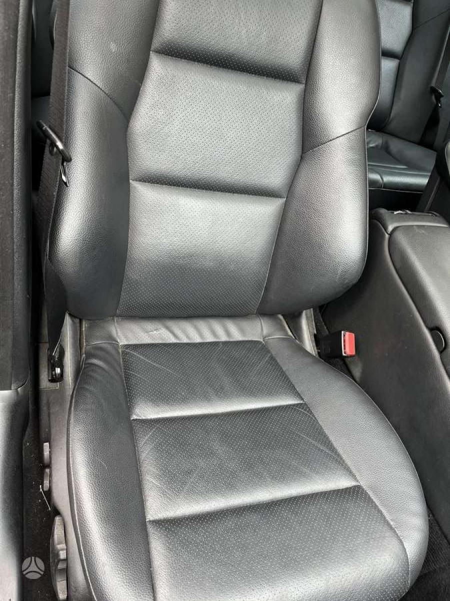 Brūns Mercedes-Benz c-230 2008 Birštonas, ar dzinēja tilpumu 2.50 L un nobraukumu 203 tūkst. km par 1600 €, foto 8 vietnē AUTOMOTO.COM.LV