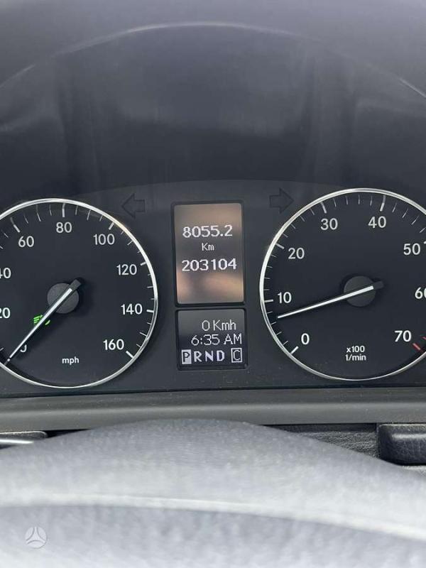 Brown Mercedes-Benz c-230 2008 in Birstonas, with an engine capacity of 2.50 L and mileage of 203 thousand km for 1600 €, photo 10 on AUTOMOTO.COM.LV