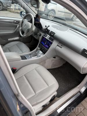 Pelēks Mercedes-Benz c-230 2005 Rīga, ar dzinēja tilpumu 1.80 L un nobraukumu 259 tūkst. km par 2600 €, foto 7 vietnē AUTOMOTO.COM.LV