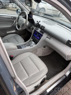 Grey Mercedes-Benz c-230 2005 in Riga, with an engine capacity of 1.80 L and mileage of 259 thousand km for 2100 €, photo 7 on AUTOMOTO.COM.LV