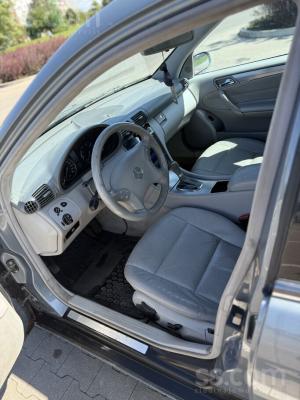 Grey Mercedes-Benz c-230 2005 in Riga, with an engine capacity of 1.80 L and mileage of 261 thousand km for 1600 €, photo 10 on AUTOMOTO.COM.LV