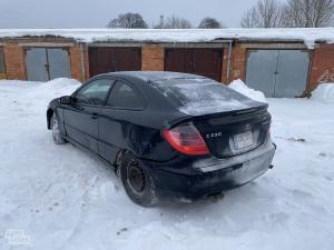 Mercedes-Benz c-230 2003 Ignalina, ar dzinēja tilpumu 2.30 L un nobraukumu 250 tūkst. km par 680 €, foto 6 vietnē AUTOMOTO.COM.LV
