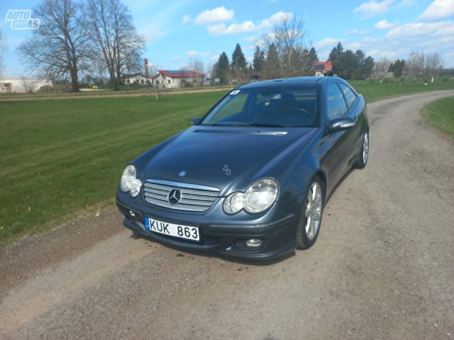 Mercedes-Benz c-230 2004 in Siauliai, with an engine capacity of 1.80 L and mileage of 220 thousand km for 1700 €, photo 1 on AUTOMOTO.COM.LV