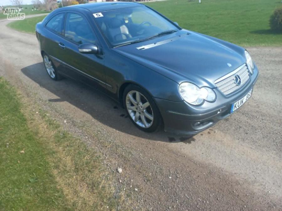 Mercedes-Benz c-230 2004 in Siauliai, with an engine capacity of 1.80 L and mileage of 220 thousand km for 1700 €, photo 3 on AUTOMOTO.COM.LV