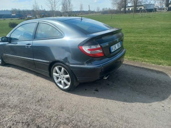Mercedes-Benz c-230 2004 Šauļi, ar dzinēja tilpumu 1.80 L un nobraukumu 220 tūkst. km par 1700 €, foto 5 vietnē AUTOMOTO.COM.LV