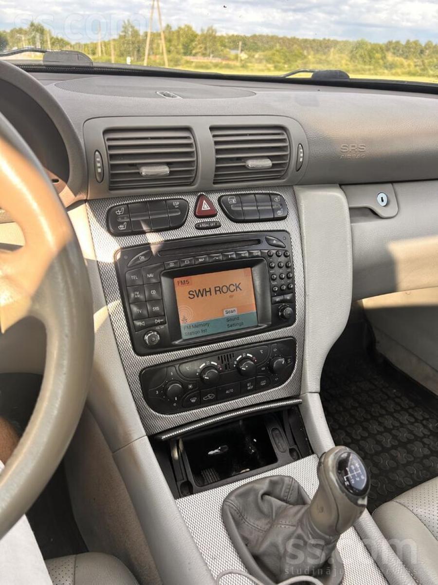 Sarkans Mercedes-Benz c-230 2003 Jelgava, ar dzinēja tilpumu 1.80 L un nobraukumu 332 tūkst. km par 950 €, foto 8 vietnē AUTOMOTO.COM.LV
