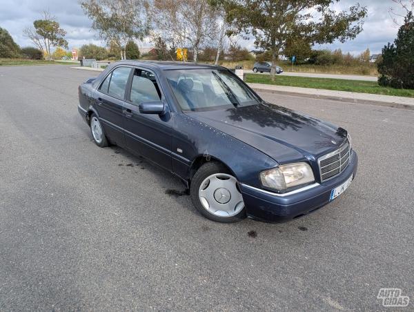 Mercedes-Benz c-230 1996 in Klaipeda, with an engine capacity of 2.30 L and mileage of 302 thousand km for 1999 €, photo 1 on AUTOMOTO.COM.LV