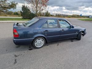 Mercedes-Benz c-230 1996 in Klaipeda, with an engine capacity of 2.30 L and mileage of 302 thousand km for 1999 €, photo 6 on AUTOMOTO.COM.LV