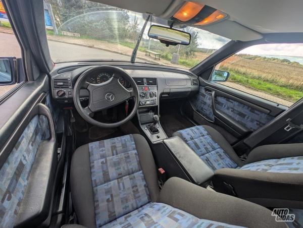 Mercedes-Benz c-230 1996 in Klaipeda, with an engine capacity of 2.30 L and mileage of 302 thousand km for 1999 €, photo 7 on AUTOMOTO.COM.LV