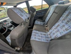 Mercedes-Benz c-230 1996 in Klaipeda, with an engine capacity of 2.30 L and mileage of 302 thousand km for 1999 €, photo 8 on AUTOMOTO.COM.LV