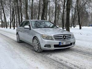 Mercedes-Benz c-230 2007 in Riga, with an engine capacity of 2.50 L and mileage of 260 thousand km for 3590 €, photo 3 on AUTOMOTO.COM.LV