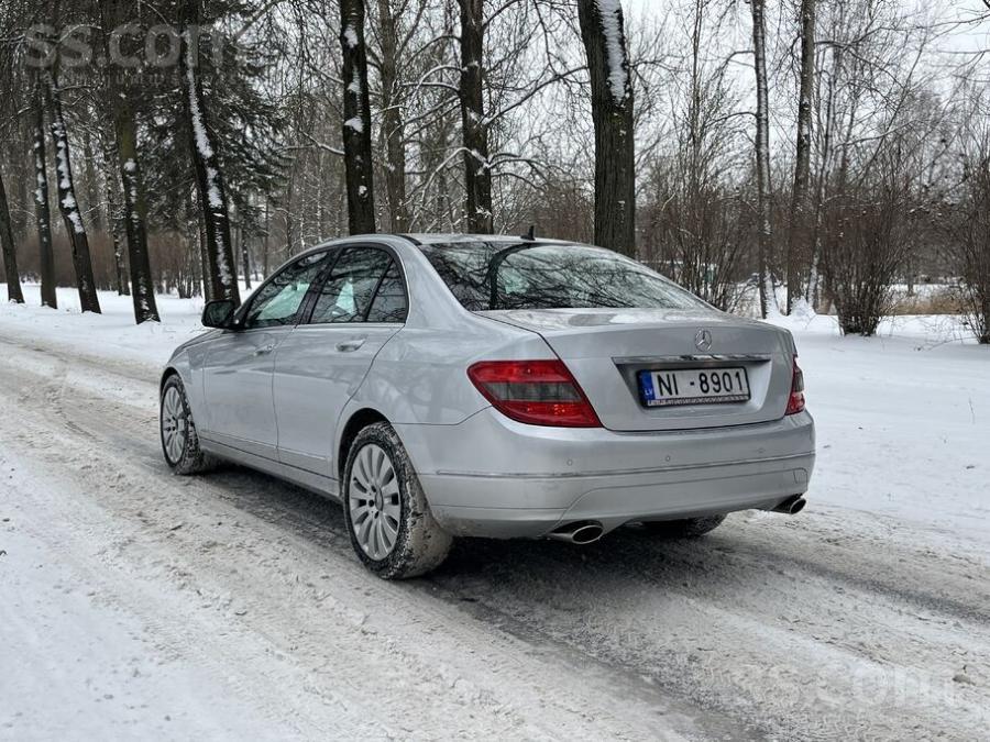 Mercedes-Benz c-230 2007 in Riga, with an engine capacity of 2.50 L and mileage of 260 thousand km for 3590 €, photo 5 on AUTOMOTO.COM.LV