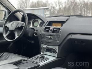 Mercedes-Benz c-230 2007 in Riga, with an engine capacity of 2.50 L and mileage of 260 thousand km for 3590 €, photo 8 on AUTOMOTO.COM.LV