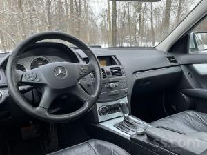 Mercedes-Benz c-230 2007 in Riga, with an engine capacity of 2.50 L and mileage of 260 thousand km for 3590 €, photo 9 on AUTOMOTO.COM.LV