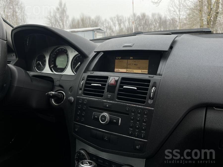 Mercedes-Benz c-230 2007 in Riga, with an engine capacity of 2.50 L and mileage of 260 thousand km for 3590 €, photo 11 on AUTOMOTO.COM.LV