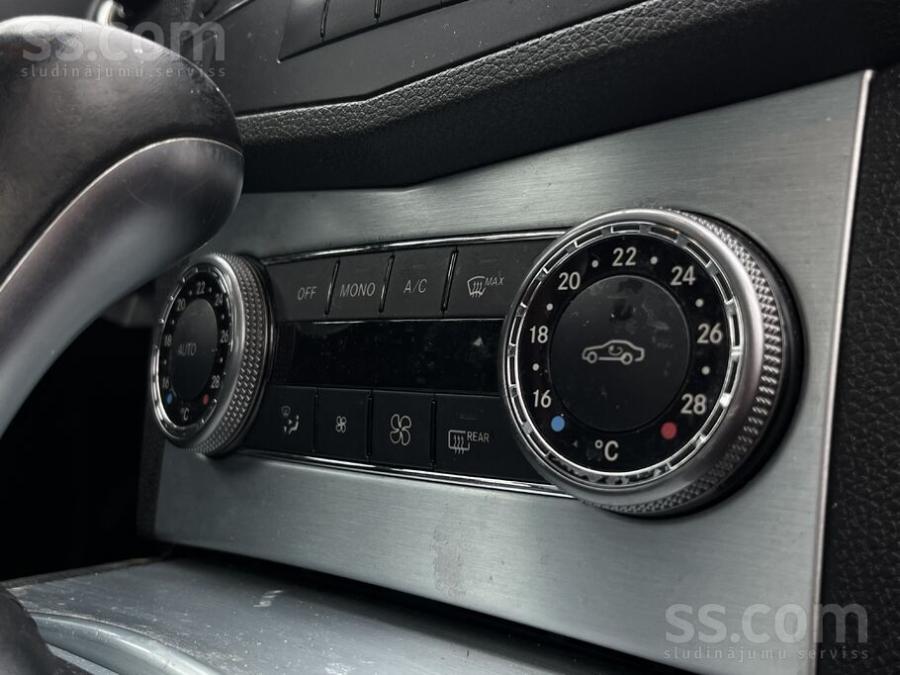 Mercedes-Benz c-230 2007 in Riga, with an engine capacity of 2.50 L and mileage of 260 thousand km for 3590 €, photo 12 on AUTOMOTO.COM.LV