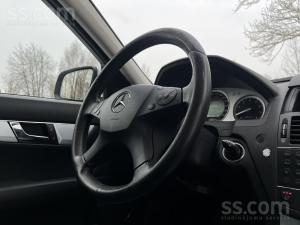 Mercedes-Benz c-230 2007 in Riga, with an engine capacity of 2.50 L and mileage of 260 thousand km for 3590 €, photo 14 on AUTOMOTO.COM.LV