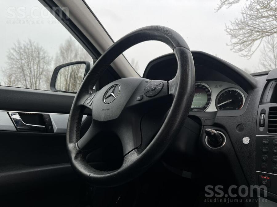 Mercedes-Benz c-230 2007 in Riga, with an engine capacity of 2.50 L and mileage of 260 thousand km for 3590 €, photo 14 on AUTOMOTO.COM.LV