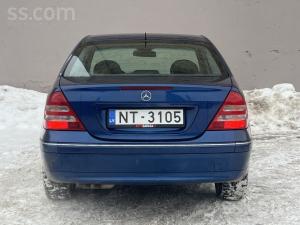 Синий Мерседес Ц 240 2003 в Рига, объемом двигателя 2.60 л и пробегом 215 тыс. км за 1490 €, фото 7 на AUTOMOTO.COM.LV